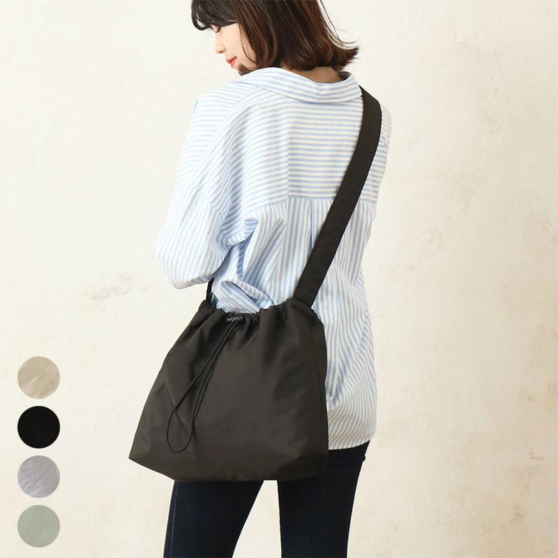 and it_ ショルダーバッグ レディース 大きめ a4 軽い 軽量 鞄 かばん 負担軽減 シンプル 通勤 通学 黒 春夏秋冬 トラベル 一泊 日帰り 旅行 デイリー 日常 おしゃれ ...