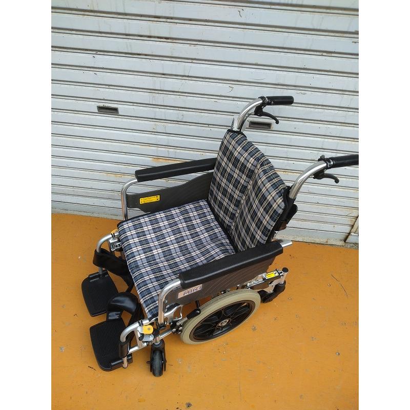 KM-25-0702-05 一部地域を除き送料無料 MIKI 介助用 車椅子 SKT-6 6輪 : アネット介護用品店 - 通販 - Yahoo!ショッピング