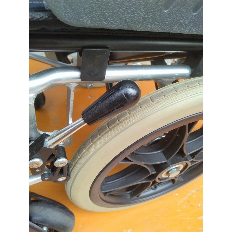 KM-25-0702-05 一部地域を除き送料無料 MIKI 介助用 車椅子 SKT-6 6輪 : アネット介護用品店 - 通販 - Yahoo!ショッピング