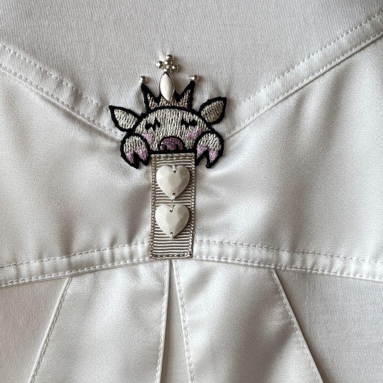 ALBEROBELLO 【30％OFF SALE】アルベロベロ(Alberobello)オレボレブラぶたさんワッペン リボンデザイン チュニック（オフホワイト）【2025 SUMMER ...