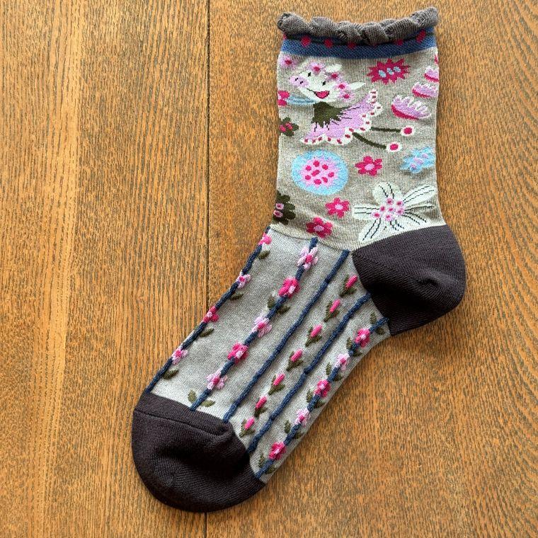 ALBEROBELLO アルベロベロ(Alberobello)オレボレブラぶたさん＆フラワー柄 ソックス【2025 AUTUMN COLLECTION】 : Ann selection ...