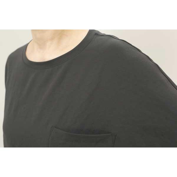 ROBE 春夏物【ローブ/カフネ/年間物/525905】ポリマットサテンジョーゼット丸首リラックスコクーンブラウスドルマン6分袖左胸貼ポケ ...