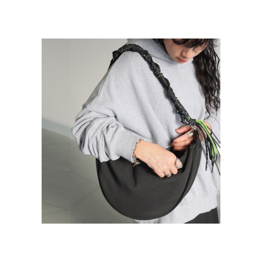 パラコードハンドルムーンバッグ バッグ レディース 送料無料・2月9日10時〜発売。メール便不可 : pb-00071 : antiqua ...