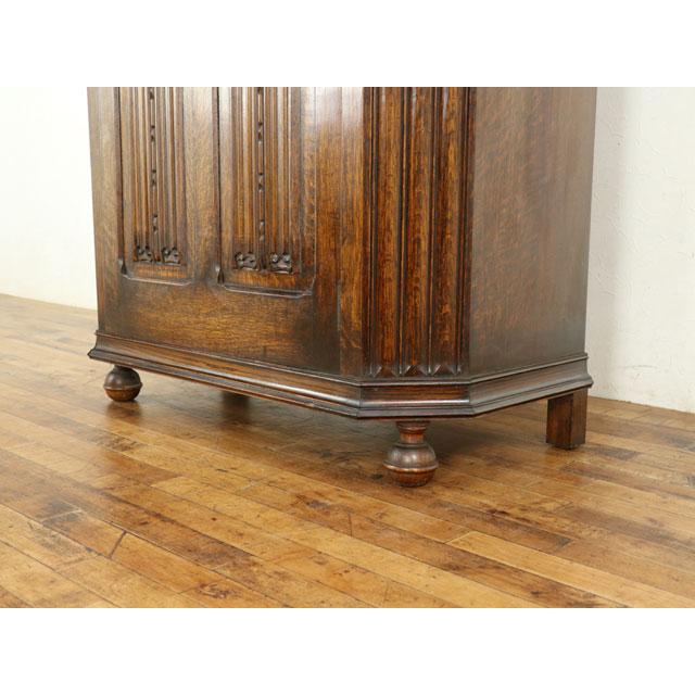 イギリスアンティーク ワードローブ 1枚扉 布地が折り重なったようなリネンフォールド 衣類収納 アンティークフレックス 59346 ...