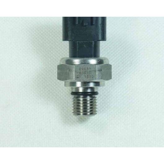 エンジン オイル プレッシャー センサー 89637-63010 8963763010 適用: トヨタ アルファード カローラ ヤリス IQ ...
