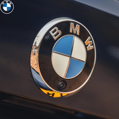 BMW BMW純正 エンブレム (G22/G23/G26/G82/G83) : APdirect - 通販 - Yahoo!ショッピング