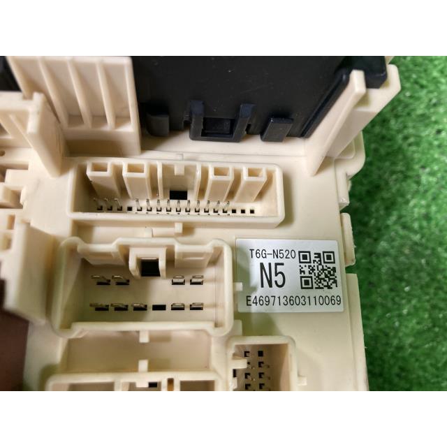 N−WGN DBA-JH2 ヒューズボックス NH875P 38209-T6G-N52 :202258000067800:ネクストパーツリユース店 - 通販 - Yahoo!ショッピング