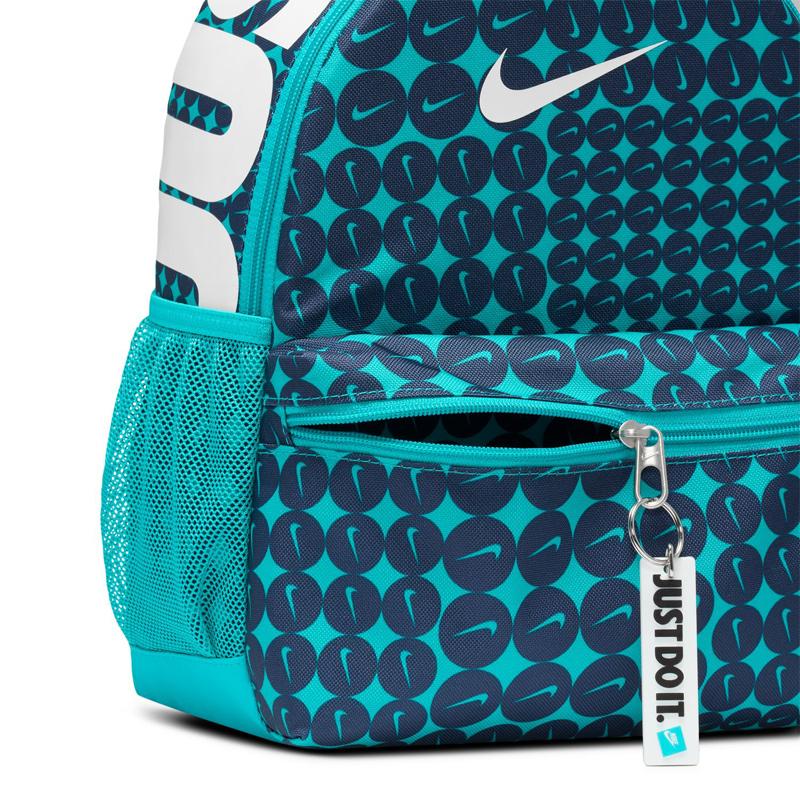NIKE（ナイキ） キッズ リュック かばん NIKE YTH BRSLA JDI ミニ バックパック-AOP SP25 子ども用 ジュニア 総柄 デイパック 鞄 スポーツ カジュアルバッグ ...
