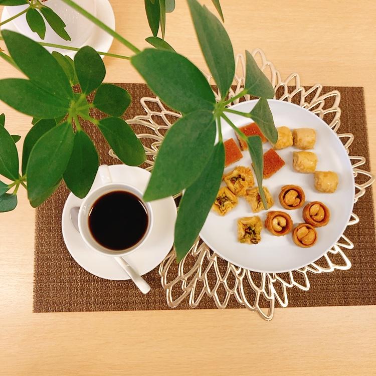 おいしい焼き菓子 バクラヴァ ミックス 215g アラビックスィーツ代表格の ナッツたっぷりパイ 菓子 バクラバ 4種類16個入り 送料無料 ...