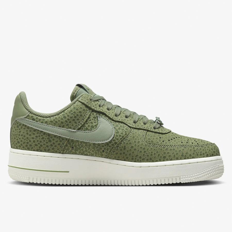 NIKE（ナイキ） エア フォース 1 '07 プレミアム [W AIR FORCE 1 '07 PRM] セサミ/ライトボーン/オイル ...
