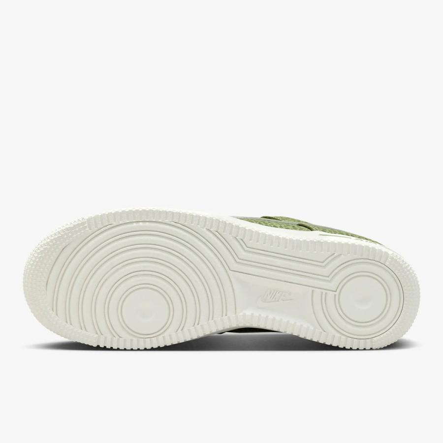 NIKE（ナイキ） エア フォース 1 '07 プレミアム [W AIR FORCE 1 '07 PRM] セサミ/ライトボーン/オイル ...