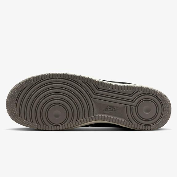 NIKE（ナイキ） エア フォース 1 '07 LV8 [AIR FORCE 1 '07 LV8] ブラック/ブラック/ホワイト FZ5225 ...
