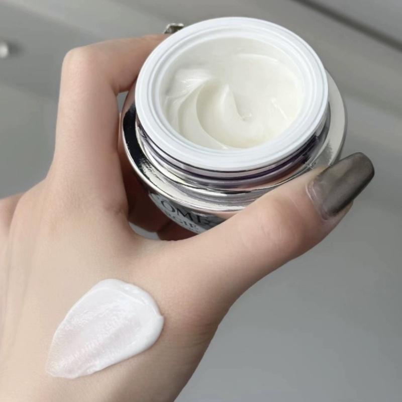 LANCOME ランコム レネルジー HPN クリーム 50ml 正規品 送料無料 LANCOME ランコム うるおい 誕生日 プレゼント バレンタイン ギフト 彼女 母 化粧品 ...