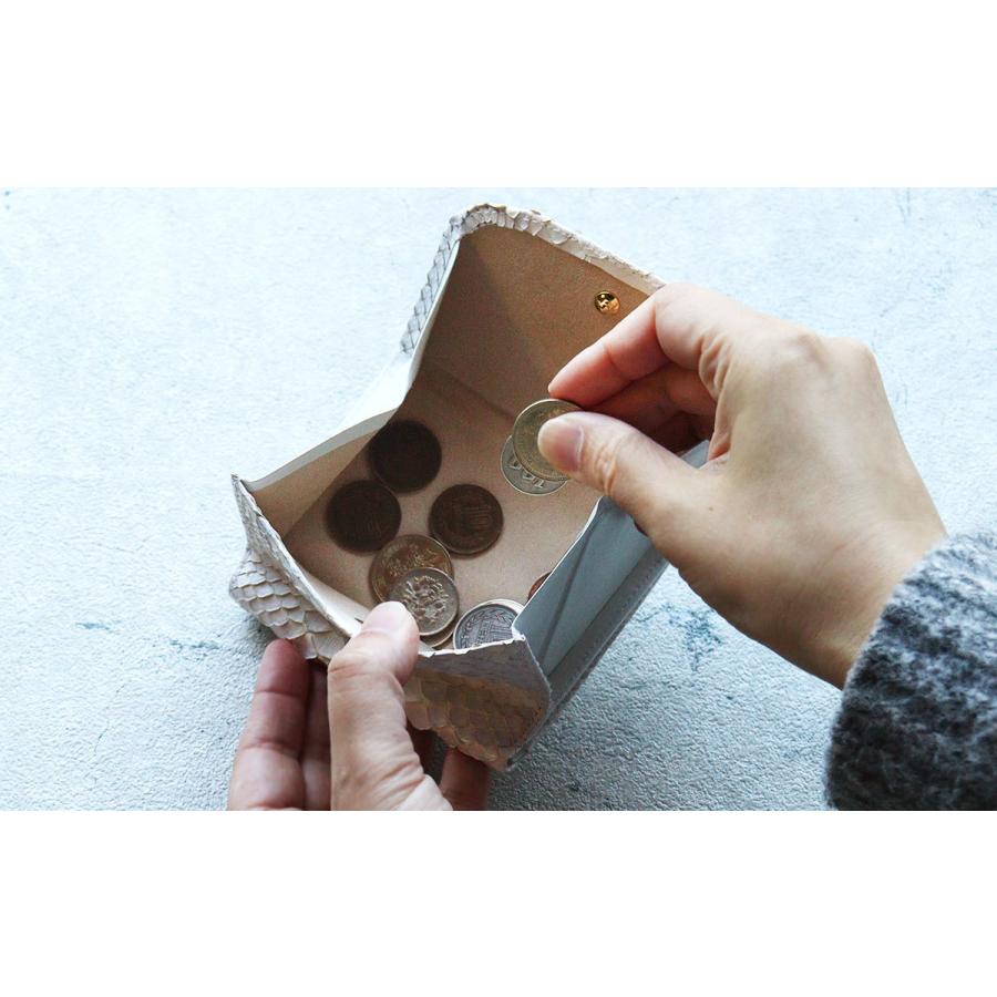 VIADOAN（ヴィアドアン） 二つ折り財布 ボックス型小銭入れ ドアン Bran python ブランパイソン ミニ財布 蛇革 ダイヤモンドパイソン 日本製 レディース 453 動画あり ...