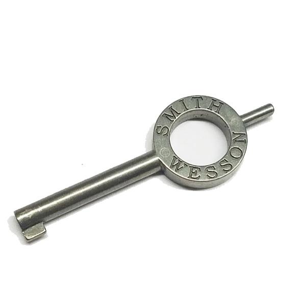 スミス&ウェッソン S&W M-100 ハンドカフ 手錠 用 鍵 スペア キー メール便配送可 : アームズギア ヤフー店 - 通販 ...