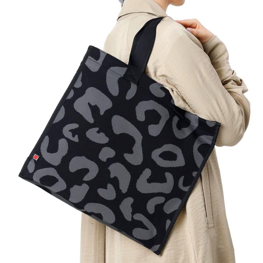 ARTISAN&ARTIST 洗える トートバッグ ニット・トートバッグ ジャーナル・レオパード 3WB-JP210 artisan&artist : アルティザン&アーティスト公式ストア ...