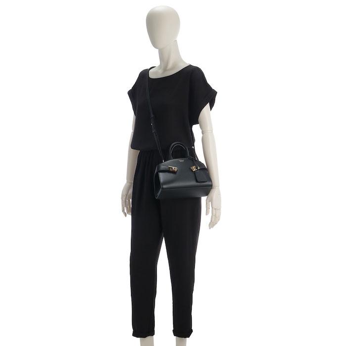 FERRAGAMO フェラガモ ショルダーバッグ ミニ HUG ハグバッグ FERRAGAMO フェラガモ ショルダーバッグ ミニ HUG ハグバッグ