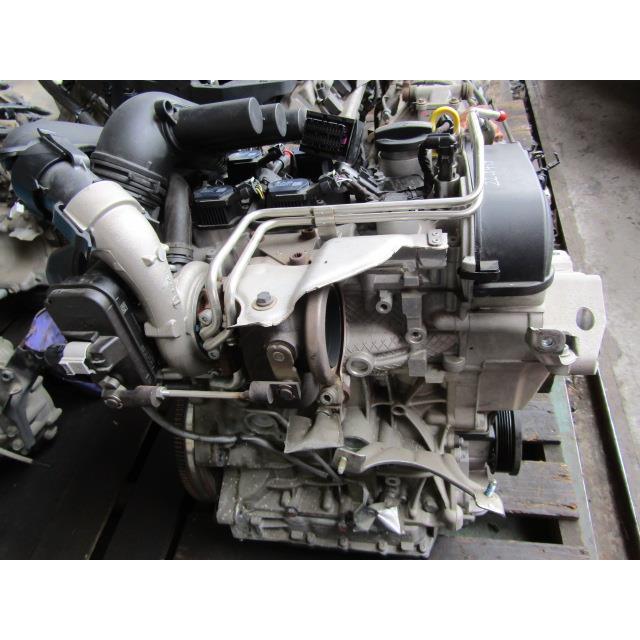 VW パサートヴァリアント 3CCZE エンジン CZE 始動のみ ジャンク品 04E100034F 送料【パレットS】【個人宅直送不可 ...