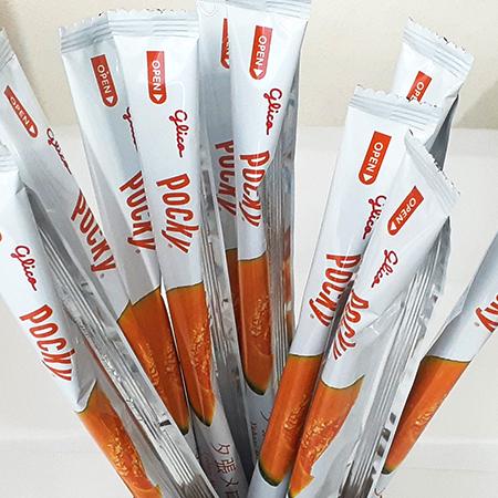 グリコ ポッキー 夕張メロン 送料無料 夕張メロンポッキー 箱 1個(13本入)×3個 北海道土産 夕張メロン 果汁 使用 スイーツ お菓子 フルーツ 果物 メロン : yubarimelon ...