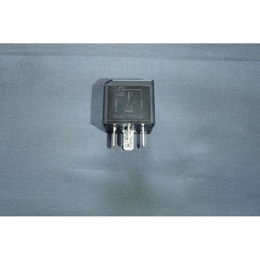 ランドローバー ディフェンダー リレー 2A622424〜 YWB000150＝LR126492 純正品 : 旭モータース - 通販 ...