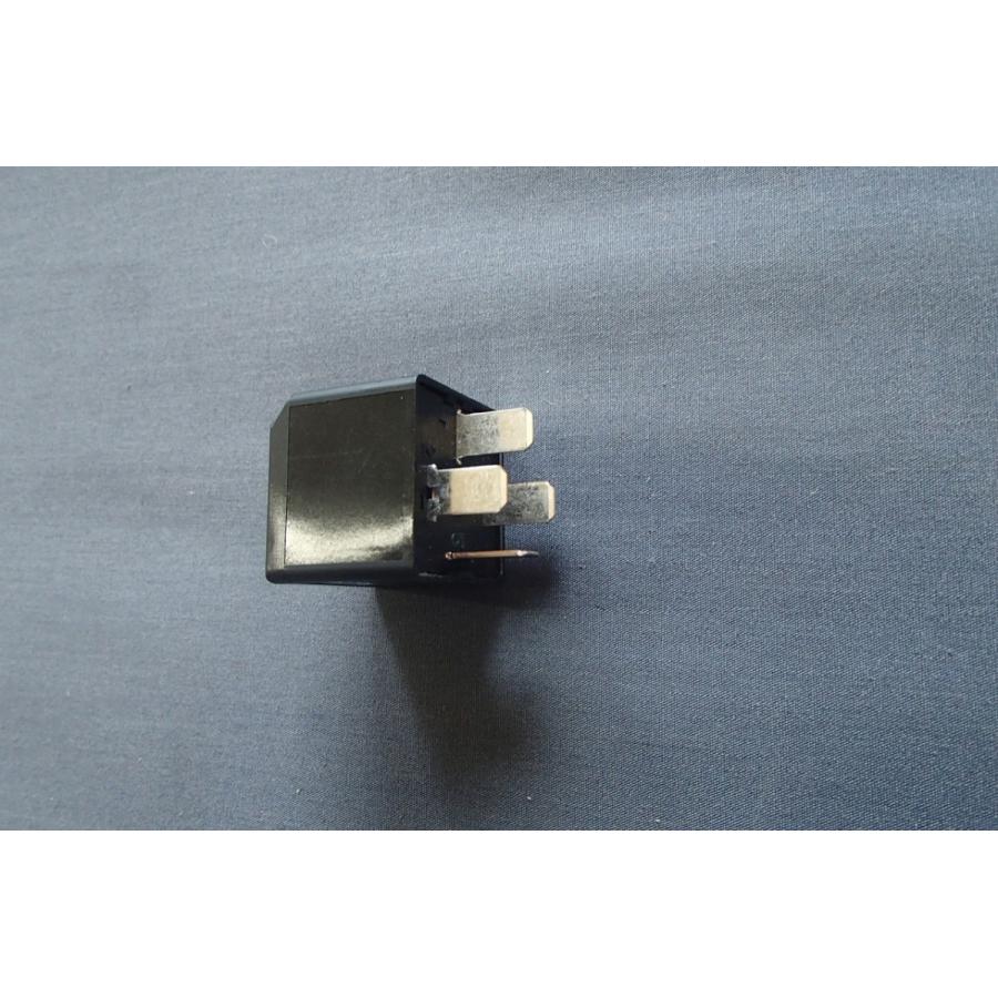 ランドローバー ディフェンダー リレー 2A622424〜 YWB000150＝LR126492 純正品 : 旭モータース - 通販 ...