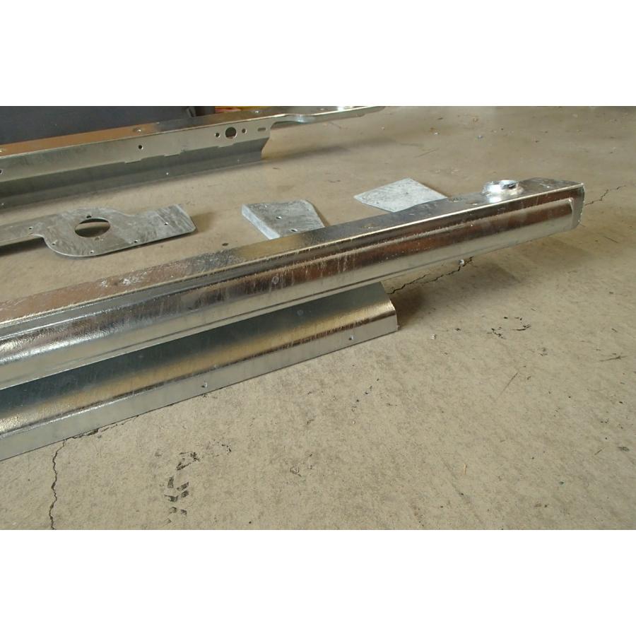 ランドローバー ディフェンダー ガルバナイズドリヤクォーターキャッピングフルセット YRM※送料別途見積もり : 旭モータース - 通販 - Yahoo!ショッピング