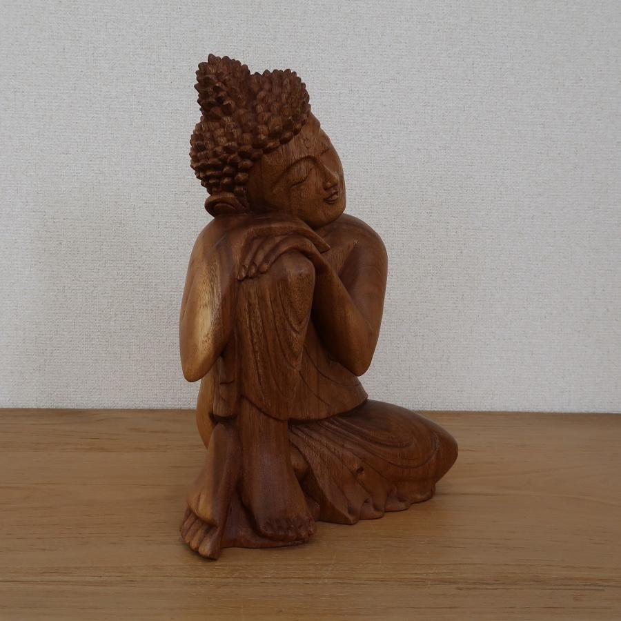 ブッダの木彫り リラックスブッダ 30cm 座像 スワール無垢材 木製仏像 ブッダオブジェ 仏陀 釈迦 観音菩薩 置物 置き物 YSA-080735 : 080735 : アジアンティーク ...