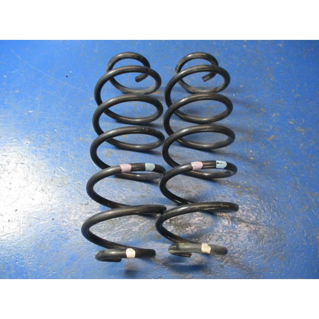 N-BOX N−BOX DBA-JF1 Rスプリングセット NH731P 52441-TY0-J11 : as-shop3 - 通販 - Yahoo!ショッピング