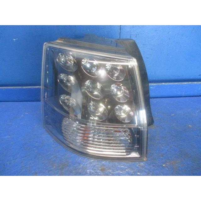 アウトランダー DBA-CW5W 左テールランプ W13 コイト 220-87813 8330A379 : 000014429715600 ...