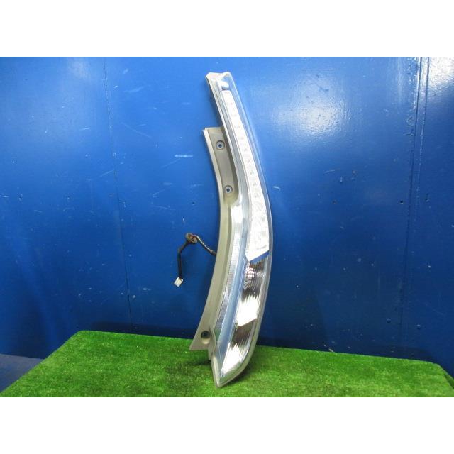 リーフ ZAA-AZE0 右テールランプ KH3 イチコ D115 26550-3NK1A : as-shop3 - 通販 - Yahoo!ショッピング