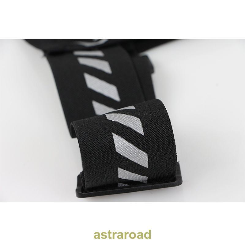 ランニグポーチ ランニングベスト チェストバッグ 反射テープ ゴム メッシュ 通気性 ポケット ファスナー 収納 ボトルホルダー 小物入れ ...