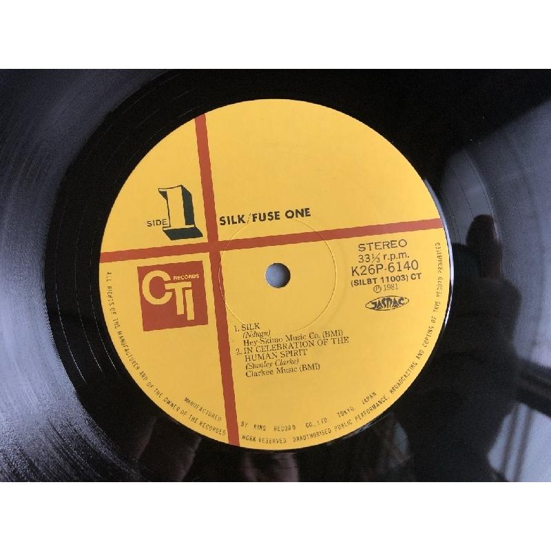 美盤 フューズ・ワン Fuse One 1981年 LPレコード シルク Silk 国内盤 Jazz / Fusion Stanley ...