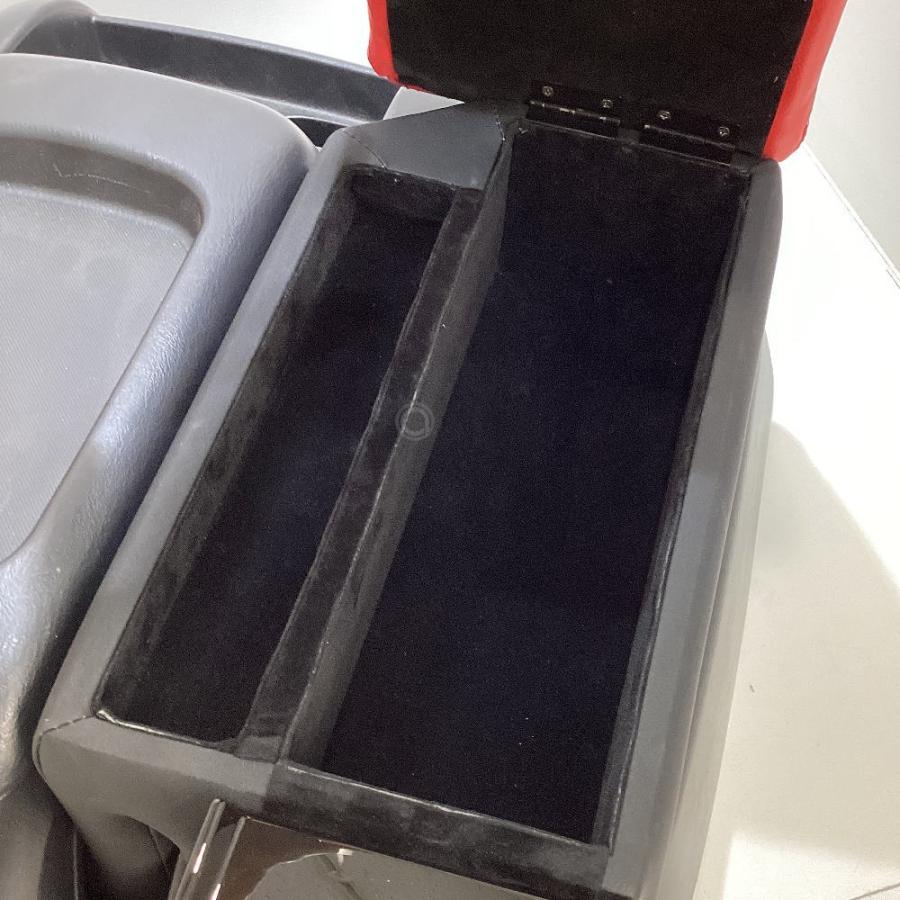 ハイエース ワイド アームレスト 2点セット ダイヤキルト レッド ARCADIA C-101-LR : アトリエRV - 通販 - Yahoo!ショッピング