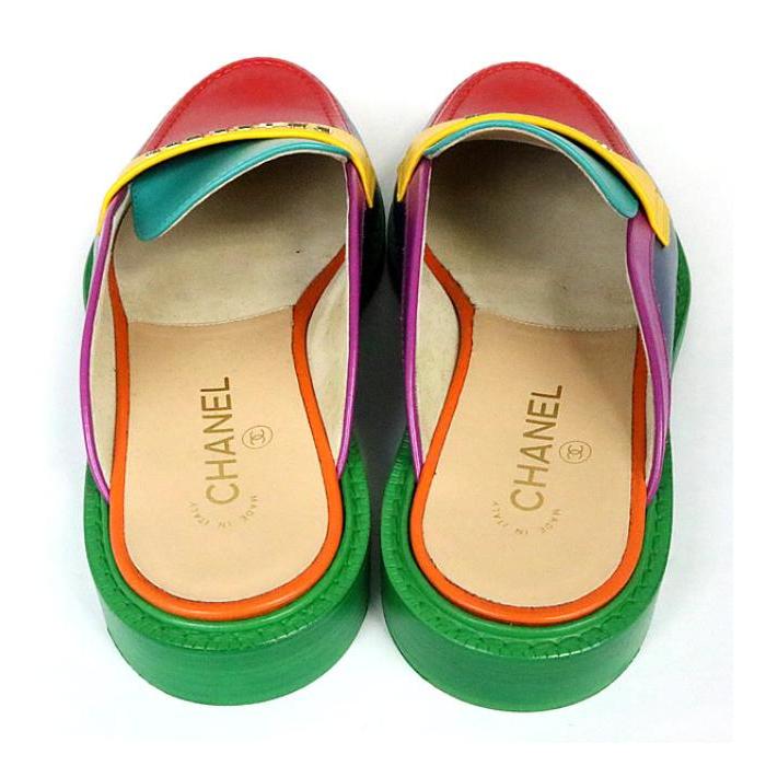 CHANEL 銀座店 シャネル 未使用 Pharrell Williams 2019SS Mules CHANEL 銀座店 シャネル 未使用 Pharrell Williams 2019SS Mules