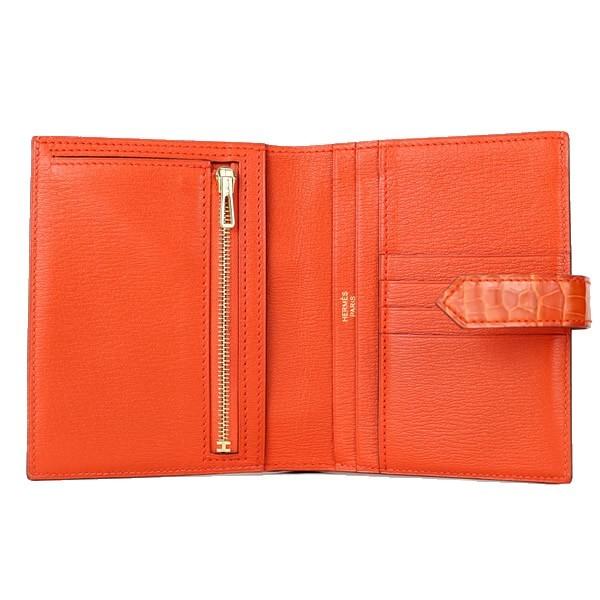 【広尾店】エルメス HERMES ベアンコンパクト クロコダイル アリゲーター ゼラニウム G金具 C刻印 2018年 【12951 ...