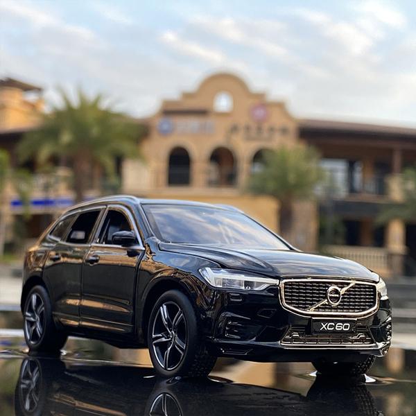 VOLVO ボルボ XC60 1/32 ミニカー 全2色 ライト点灯 エンジンサウンド 合金モデル : ATOMIC LINE - 通販 ...
