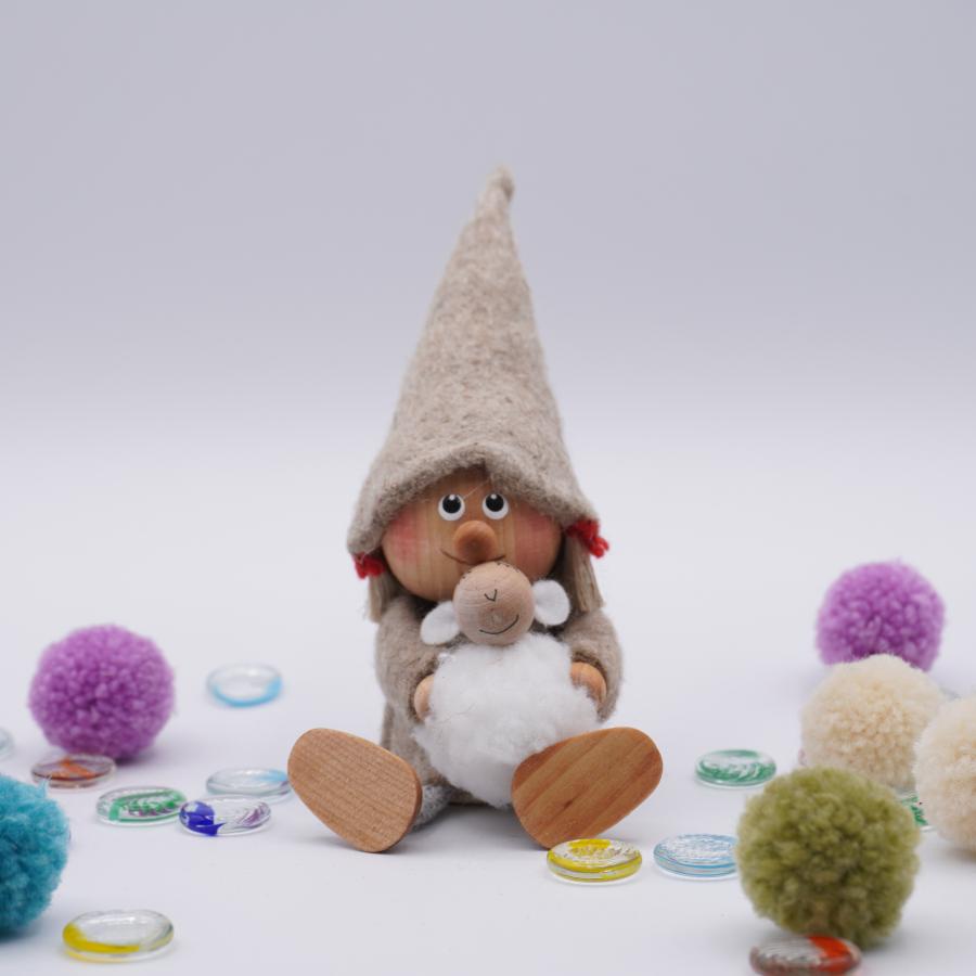 681 エストニア/ハンドメイドフィギュア 妖精女の子 : attic - 通販 - Yahoo!ショッピング