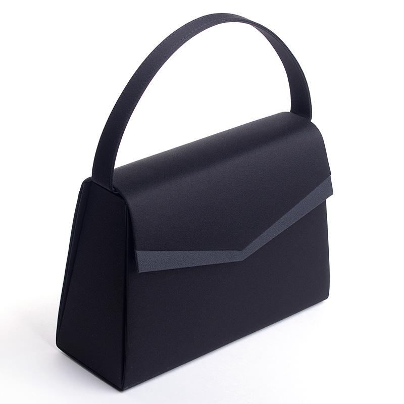 aurora ブラック フォーマルバッグ ストレートライン 日本製 大きめ は