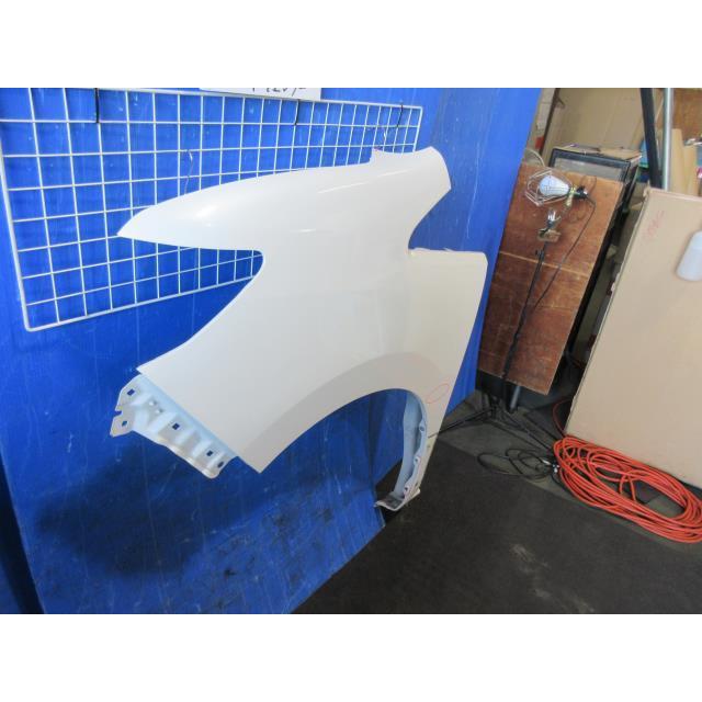 セレナ DAA-HFC26 左Fフェンダー QAB F3101-3GSAA 428465 :220614000210700:オート商会 - 通販 - Yahoo!ショッピング