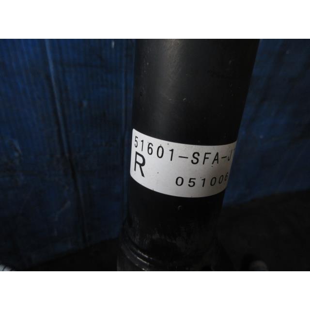 ライフ DBA-JB5 右フロントストラット 51601-SFA-J15 434039 : オート商会 - 通販 - Yahoo!ショッピング
