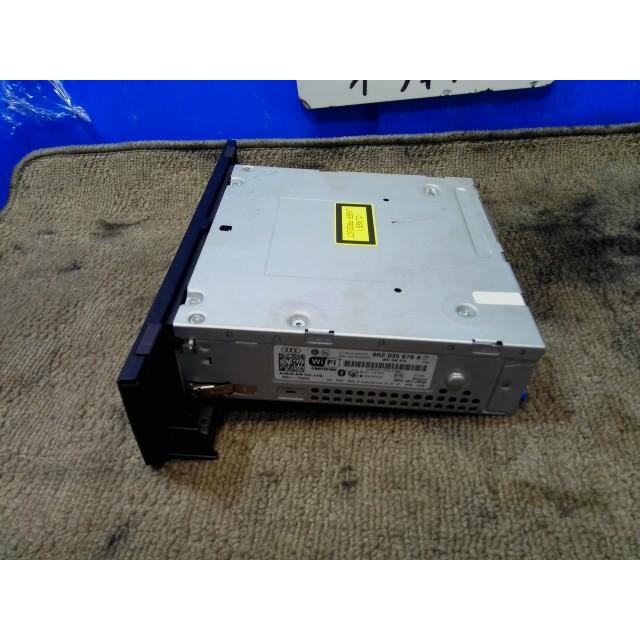 アウディ A4 DBA-8KCDN オーディオ LZ9Y 442576 : オート商会 - 通販 - Yahoo!ショッピング