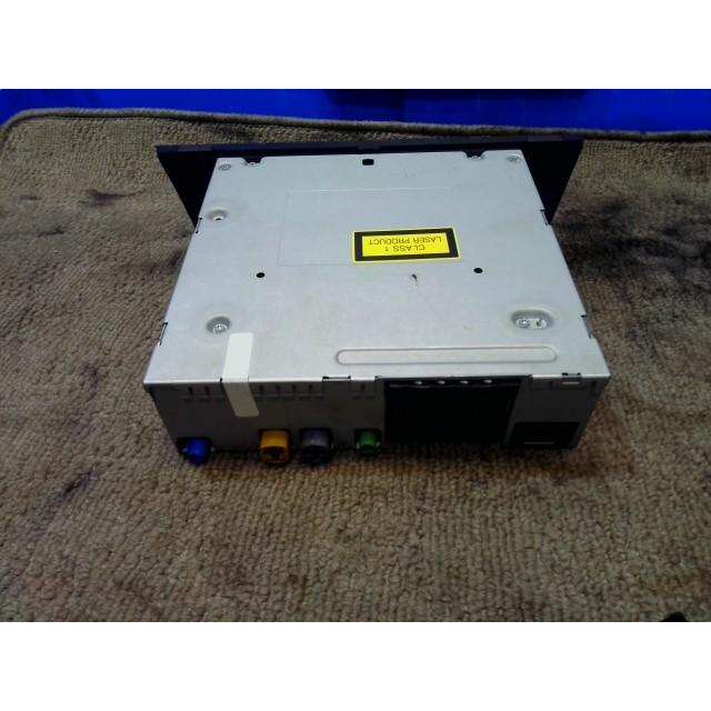 アウディ A4 DBA-8KCDN オーディオ LZ9Y 442576 : オート商会 - 通販 - Yahoo!ショッピング