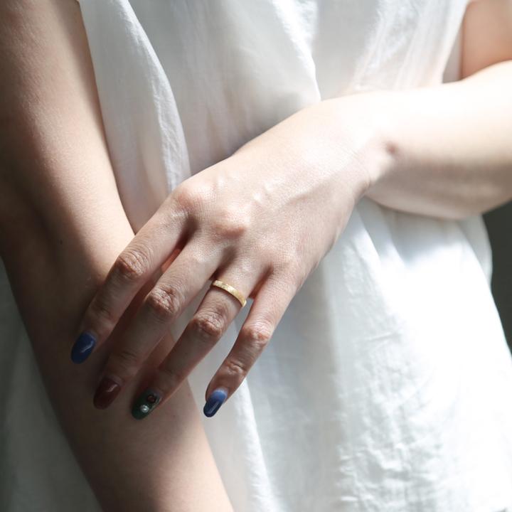 Avaron 平打ち ヘアライン リング ゴールド レディース 結婚指輪 Avaron 平打ち ヘアライン リング ゴールド レディース 結婚指輪