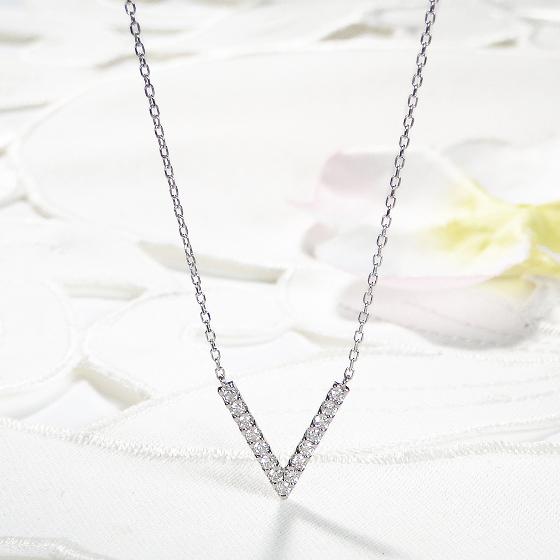 Pt900 0.2ct Vモチーフ ダイヤモンド ネックレス ペンダント 送料無料 ダイヤ ダイア V Vライン VLine V字 人気 プラチナ プレゼント シンプル ben0136 ...