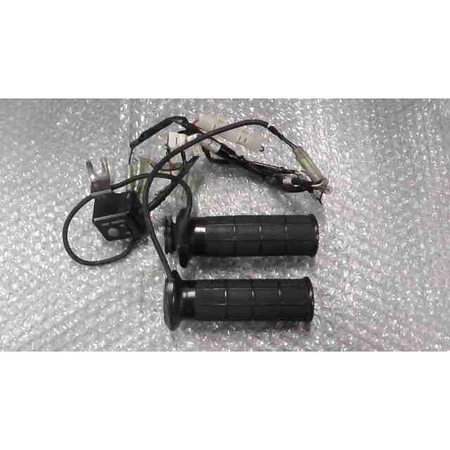 プレスカブFI AA01 の グリップヒーター *1728528978 中古 : 1728528978-20241009 : バイクパーツCITY - 通販 - Yahoo!ショッピング