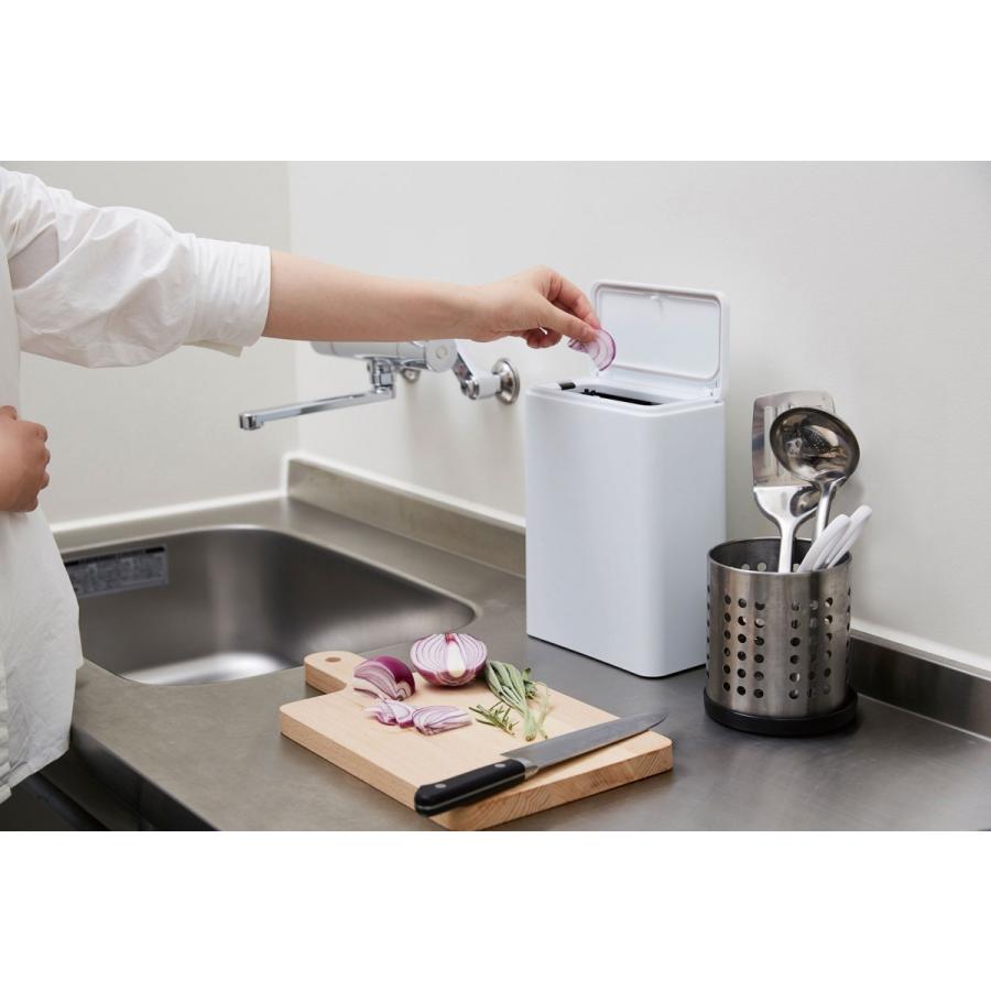 ゴミ箱 ideaco チューブラーミディアムフラップ ふた付き 3L 小型 スリム 密封容器で衛生的！ イデアコ TUBELOR medium flap マットライトブルー : BACK ...