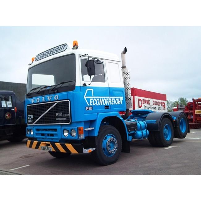 予約10-12月以降発売予定Econofreight Volvo F12 Ballastbox with Cover トラックトラクタヘッド ...