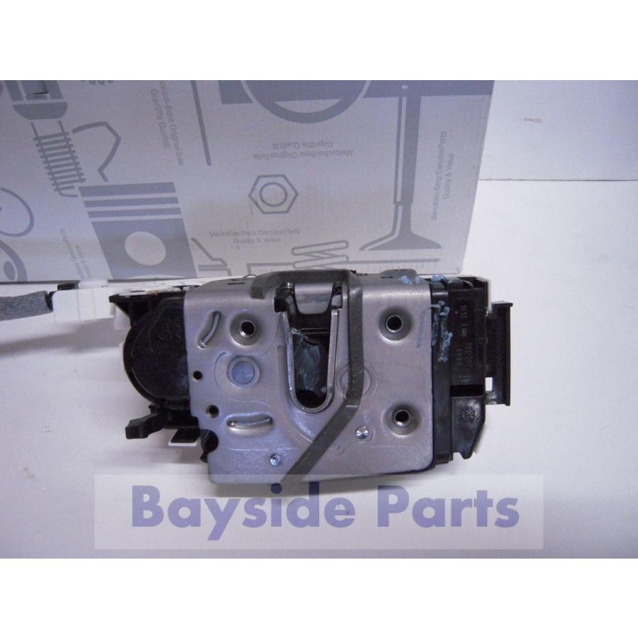 Mercedes-Benz（メルセデス・ベンツ） ベンツ リア 右 ドアロック ASSY W218 W212 W204 W176 W117 ...