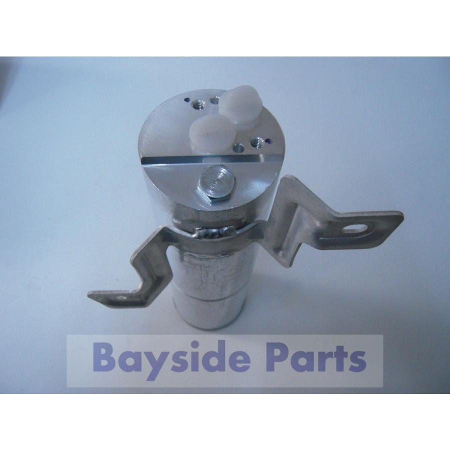 Mercedes-Benz ベンツ W221 W216 リキッドタンク レシーバータンク （センサー別）2218300283 優良品 ...