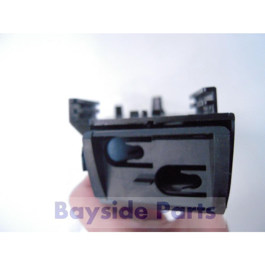 BMW 純正 Z4 E85 E86 ドリンクホルダー カップホルダー 右側 51457070324 : Bay side parts - 通販 ...